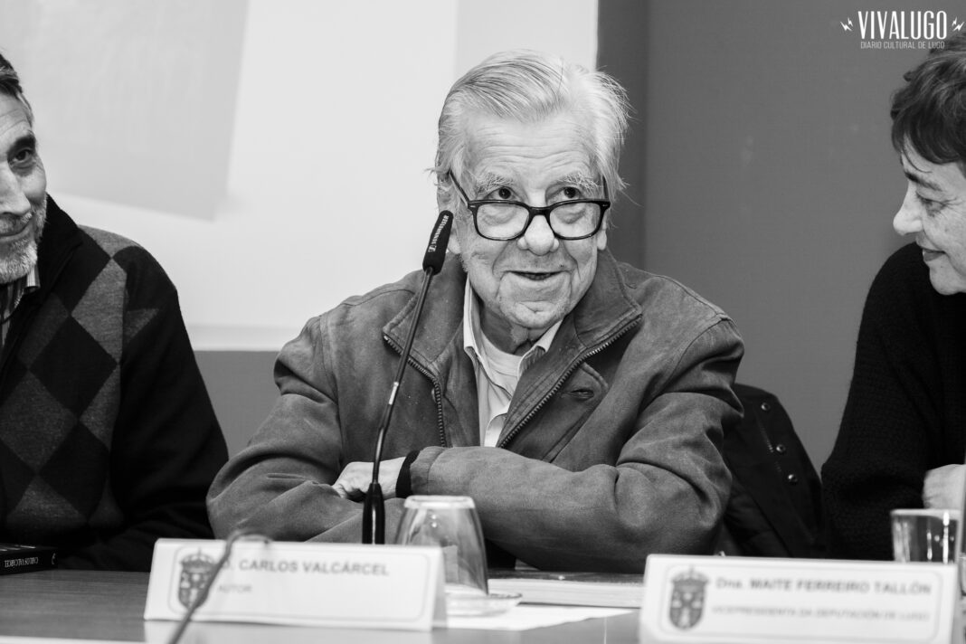 Carlos Valcárcel presenta un libro de fotografías para a Historia ...